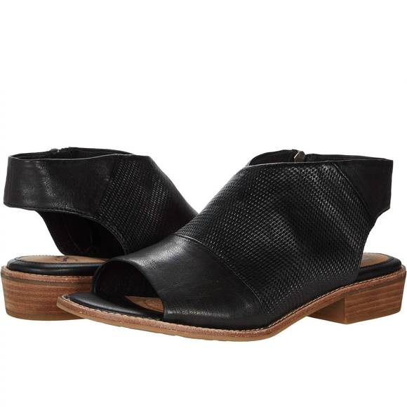 Sofft | Shoes | New Sofft Natalia Sandal In Black | Poshmark